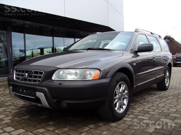 Brown Volvo XC70 2006 in Riga, with an engine capacity of 2.40 L and mileage of 214 thousand km for 6900 €, photo 1 on AUTOMOTO.COM.LV