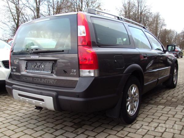 Brūns Volvo XC70 2006 Rīga, ar dzinēja tilpumu 2.40 L un nobraukumu 214 tūkst. km par 6900 €, foto 3 vietnē AUTOMOTO.COM.LV