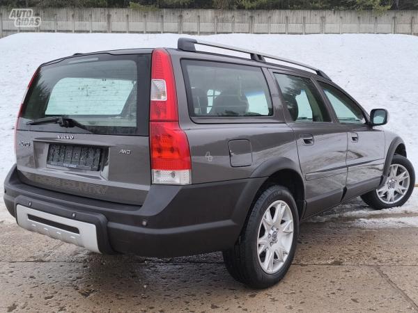 Brown Volvo XC70 2006 in Vilnius, with an engine capacity of 2.40 L and mileage of 316 thousand km for 5250 €, photo 2 on AUTOMOTO.COM.LV