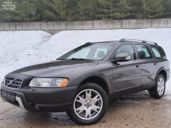 Brown Volvo XC70 2006 in Vilnius, with an engine capacity of 2.40 L and mileage of 316 thousand km for 5250 €, photo 3 on AUTOMOTO.COM.LV