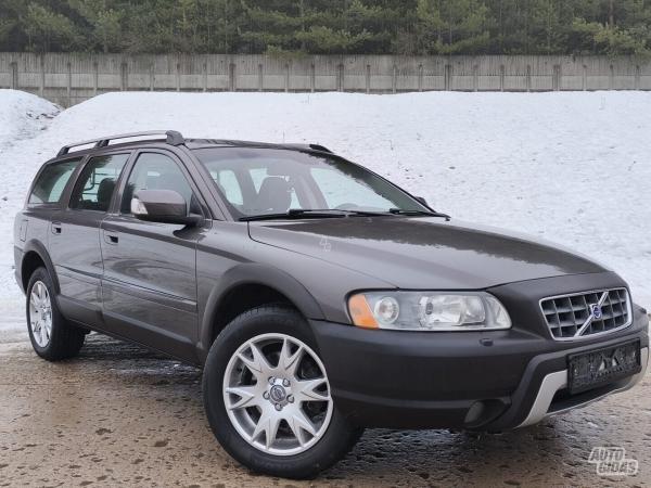 Brown Volvo XC70 2006 in Vilnius, with an engine capacity of 2.40 L and mileage of 316 thousand km for 5250 €, photo 4 on AUTOMOTO.COM.LV