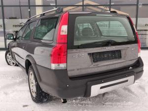 Brown Volvo XC70 2006 in Vilnius, with an engine capacity of 2.40 L and mileage of 317 thousand km for 5250 €, photo 22 on AUTOMOTO.COM.LV