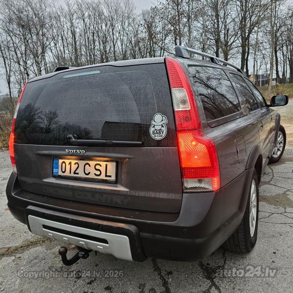 Brūns Volvo XC70 2006 Narva, ar dzinēja tilpumu 2.40 L un nobraukumu 387 tūkst. km par 5399 €, foto 3 vietnē AUTOMOTO.COM.LV