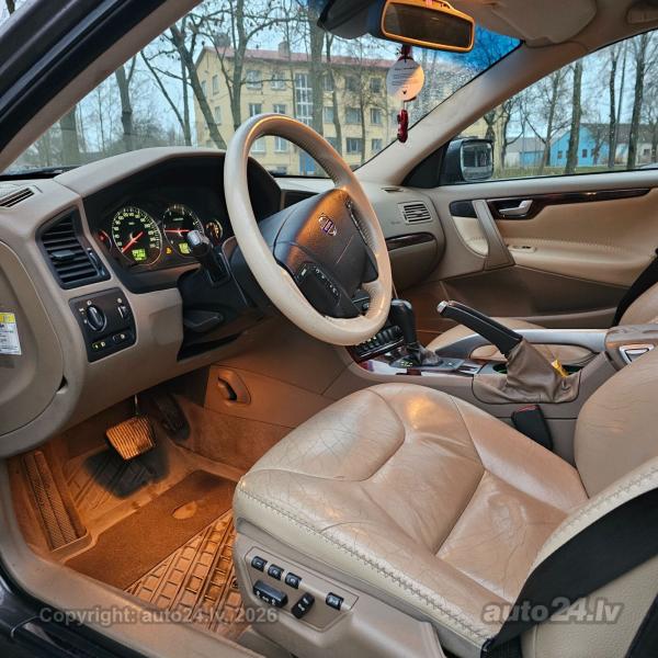 Brūns Volvo XC70 2006 Narva, ar dzinēja tilpumu 2.40 L un nobraukumu 387 tūkst. km par 5399 €, foto 7 vietnē AUTOMOTO.COM.LV