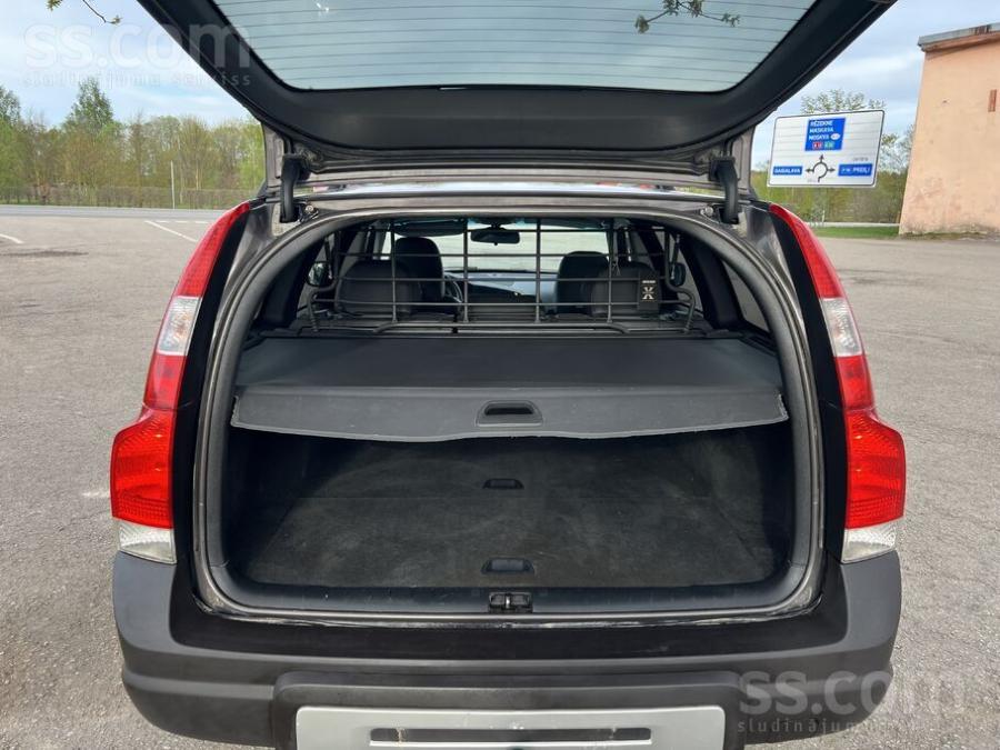 Brūns Volvo XC70 2006 Rēzekne, ar dzinēja tilpumu 2.40 L un nobraukumu 350 tūkst. km par 3750 €, foto 15 vietnē AUTOMOTO.COM.LV