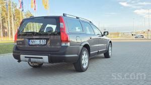 Brown Volvo XC70 2006 in Saldus, with an engine capacity of 2.40 L and mileage of 400 thousand km for 2900 €, photo 4 on AUTOMOTO.COM.LV