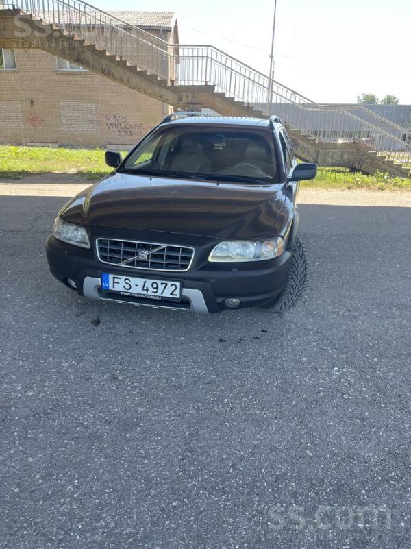 Brown Volvo XC70 2006 in Rezekne, with an engine capacity of 2.40 L and mileage of 328 thousand km for 2550 €, photo 7 on AUTOMOTO.COM.LV