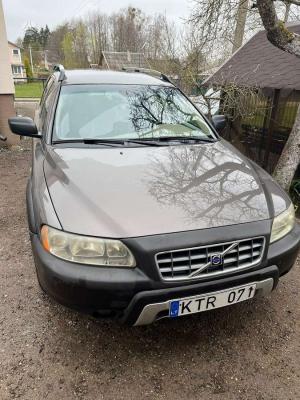 Brūns Volvo XC70 2006 Alīta, ar dzinēja tilpumu 2.40 L un nobraukumu 300 tūkst. km par 3600 €, foto 4 vietnē AUTOMOTO.COM.LV