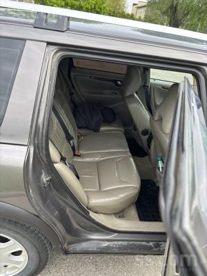 Brown Volvo XC70 2006 in Bauska, with an engine capacity of 2.50 L and mileage of 472 thousand km for 2200 €, photo 5 on AUTOMOTO.COM.LV