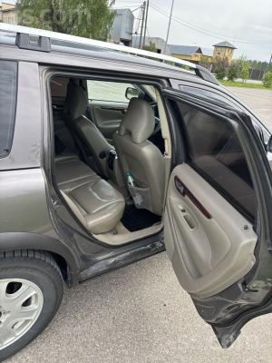 Brown Volvo XC70 2006 in Bauska, with an engine capacity of 2.50 L and mileage of 472 thousand km for 2200 €, photo 6 on AUTOMOTO.COM.LV