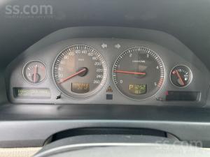 Brown Volvo XC70 2006 in Bauska, with an engine capacity of 2.50 L and mileage of 472 thousand km for 2200 €, photo 9 on AUTOMOTO.COM.LV