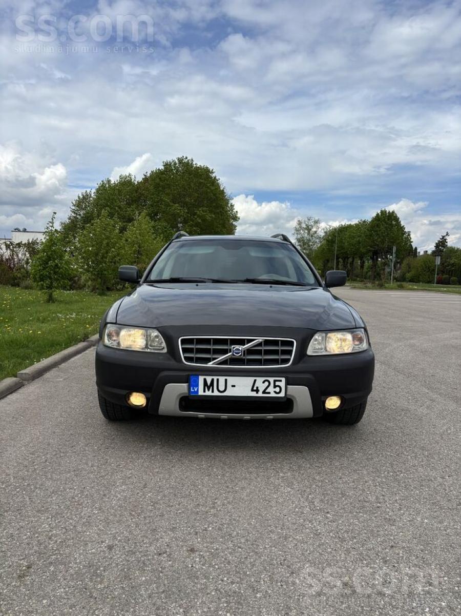 Brown Volvo XC70 2006 in Bauska, with an engine capacity of 2.50 L and mileage of 472 thousand km for 2200 €, photo 13 on AUTOMOTO.COM.LV