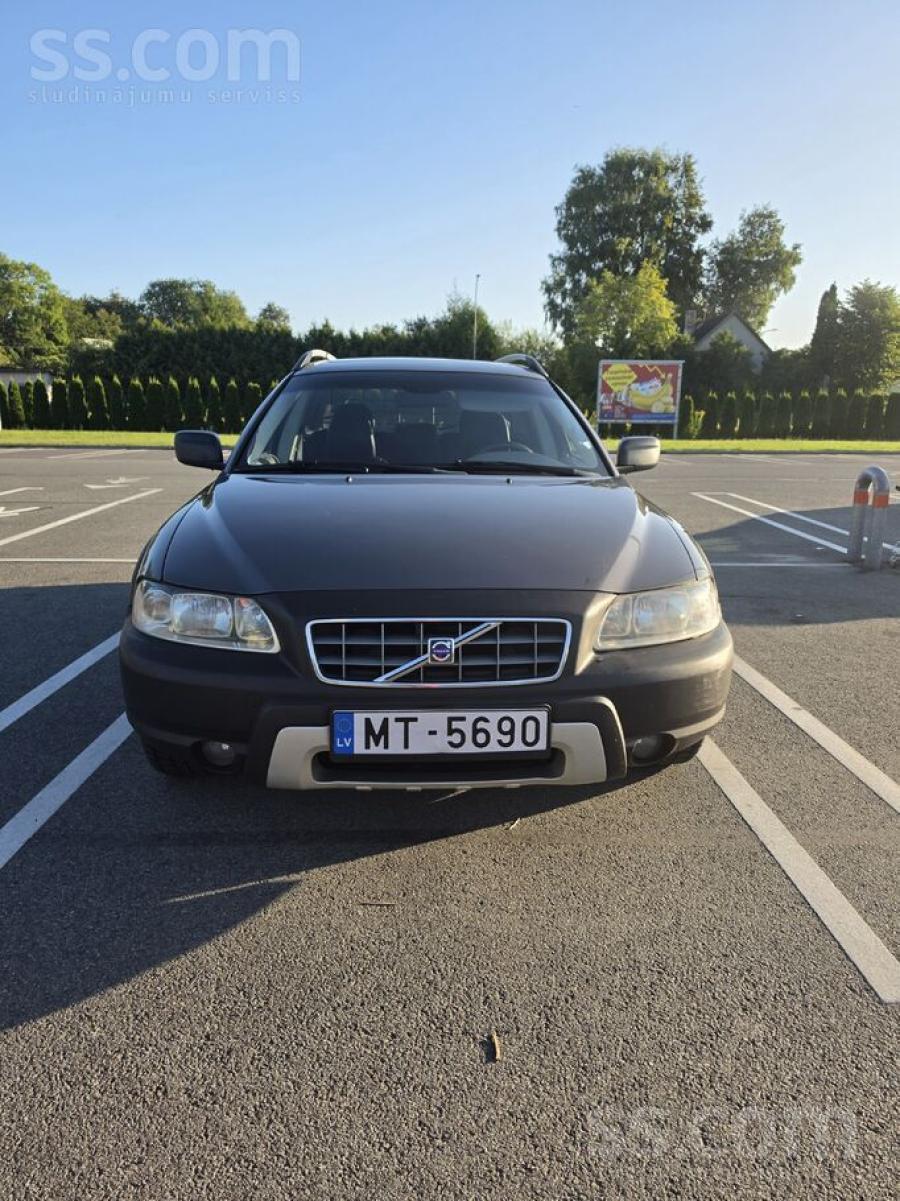 Brown Volvo XC70 2006 in Jurmala, with an engine capacity of 2.40 L and mileage of 320 thousand km for 3000 €, photo 3 on AUTOMOTO.COM.LV