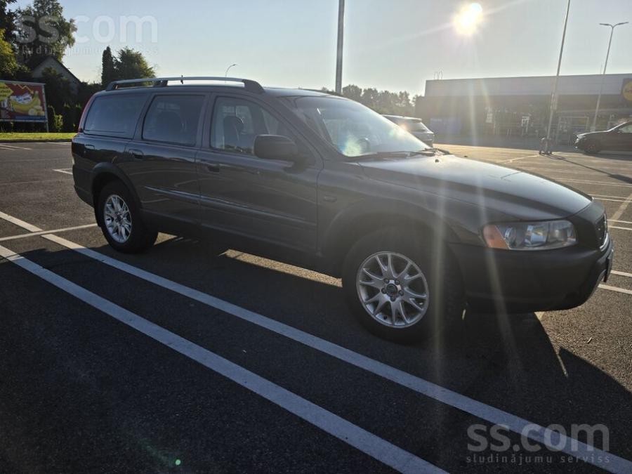 Brown Volvo XC70 2006 in Jurmala, with an engine capacity of 2.40 L and mileage of 320 thousand km for 3000 €, photo 4 on AUTOMOTO.COM.LV