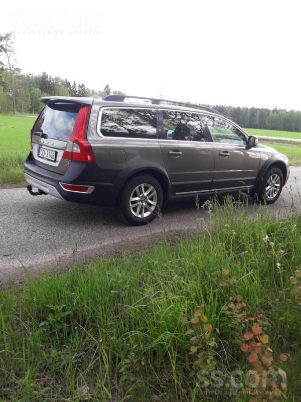 Brown Volvo XC70 2007 in Riga, with an engine capacity of 2.40 L and mileage of 0 thousand km for 4690 €, photo 4 on AUTOMOTO.COM.LV