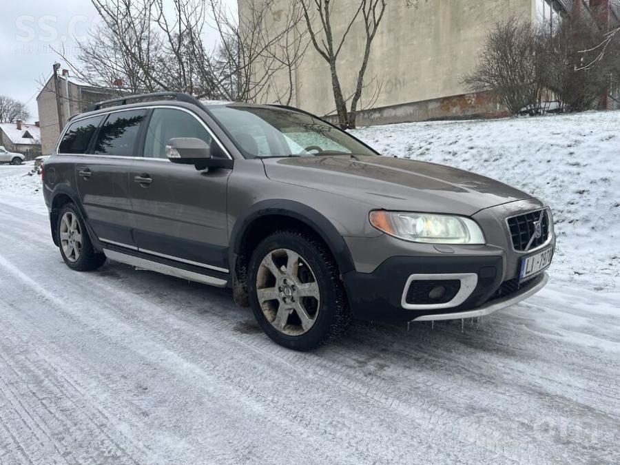 Brown Volvo XC70 2007 in Rezekne, with an engine capacity of 2.40 L and mileage of 327 thousand km for 4350 €, photo 2 on AUTOMOTO.COM.LV