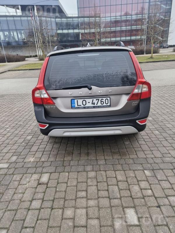 Brown Volvo XC70 2007 in Rezekne, with an engine capacity of 2.40 L and mileage of 316 thousand km for 4000 €, photo 2 on AUTOMOTO.COM.LV