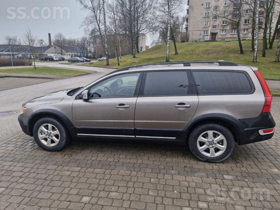 Brown Volvo XC70 2007 in Rezekne, with an engine capacity of 2.40 L and mileage of 316 thousand km for 4000 €, photo 3 on AUTOMOTO.COM.LV
