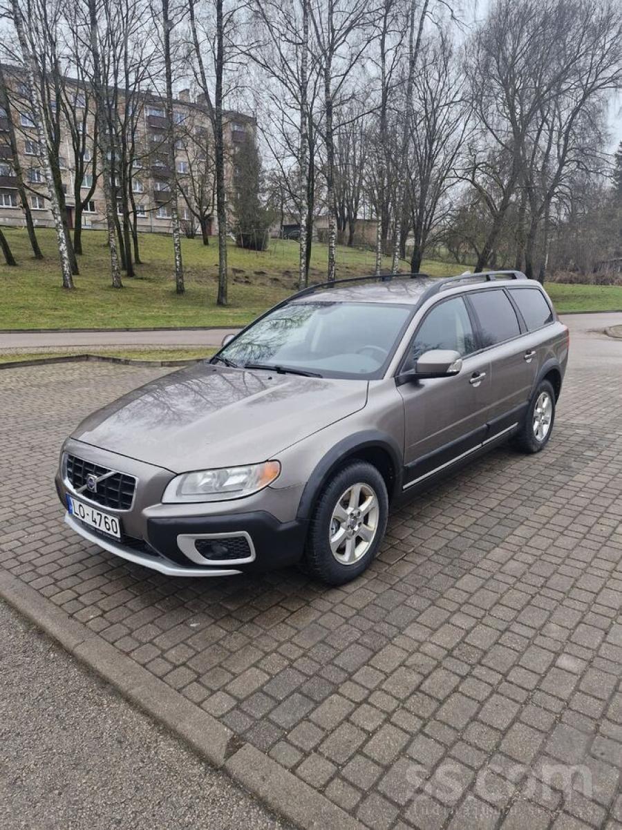 Brown Volvo XC70 2007 in Rezekne, with an engine capacity of 2.40 L and mileage of 316 thousand km for 4000 €, photo 4 on AUTOMOTO.COM.LV