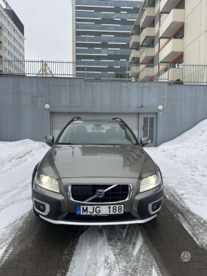 Brown Volvo XC70 2007 in Vilnius, with an engine capacity of 2.40 L and mileage of 283 thousand km for 5700 €, photo 2 on AUTOMOTO.COM.LV