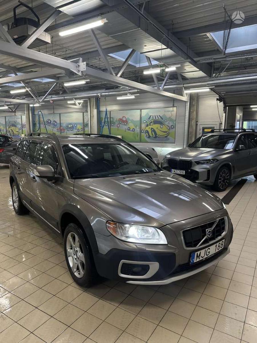 Brown Volvo XC70 2007 in Vilnius, with an engine capacity of 2.40 L and mileage of 283 thousand km for 5700 €, photo 12 on AUTOMOTO.COM.LV