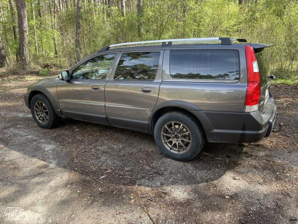 Brūns Volvo XC70 2007 Ukmergė, ar dzinēja tilpumu 2.40 L un nobraukumu 320 tūkst. km par 4000 €, foto 4 vietnē AUTOMOTO.COM.LV