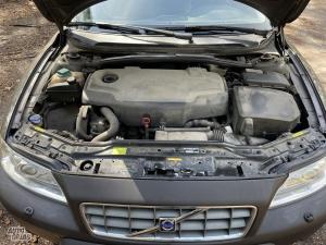 Brown Volvo XC70 2007 in Ukmerge, with an engine capacity of 2.40 L and mileage of 320 thousand km for 4000 €, photo 7 on AUTOMOTO.COM.LV