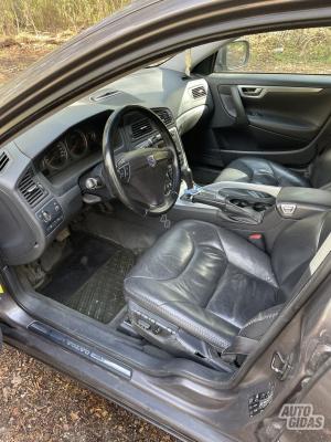Brown Volvo XC70 2007 in Ukmerge, with an engine capacity of 2.40 L and mileage of 320 thousand km for 4000 €, photo 11 on AUTOMOTO.COM.LV