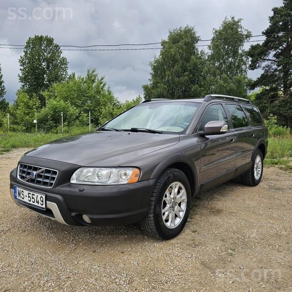Brūns Volvo XC70 2007 Rīga, ar dzinēja tilpumu 2.40 L un nobraukumu 343 tūkst. km par 4350 €, foto 3 vietnē AUTOMOTO.COM.LV
