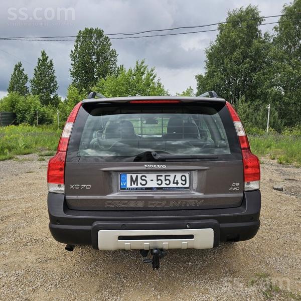 Brūns Volvo XC70 2007 Rīga, ar dzinēja tilpumu 2.40 L un nobraukumu 343 tūkst. km par 4350 €, foto 5 vietnē AUTOMOTO.COM.LV