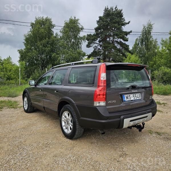 Brūns Volvo XC70 2007 Rīga, ar dzinēja tilpumu 2.40 L un nobraukumu 343 tūkst. km par 4350 €, foto 6 vietnē AUTOMOTO.COM.LV
