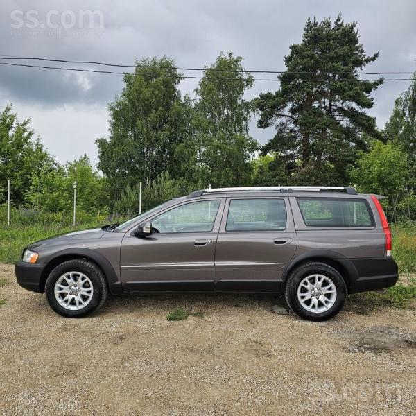 Brūns Volvo XC70 2007 Rīga, ar dzinēja tilpumu 2.40 L un nobraukumu 343 tūkst. km par 4350 €, foto 8 vietnē AUTOMOTO.COM.LV