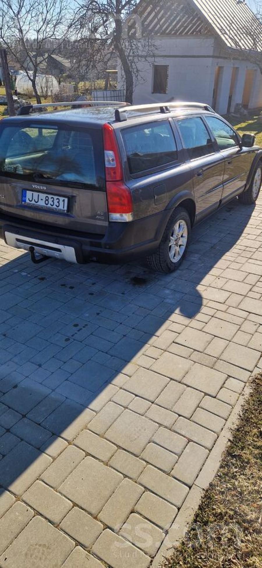 Brown Volvo XC70 2007 in Talsi, with an engine capacity of 2.40 L and mileage of 450 thousand km for 3750 €, photo 3 on AUTOMOTO.COM.LV