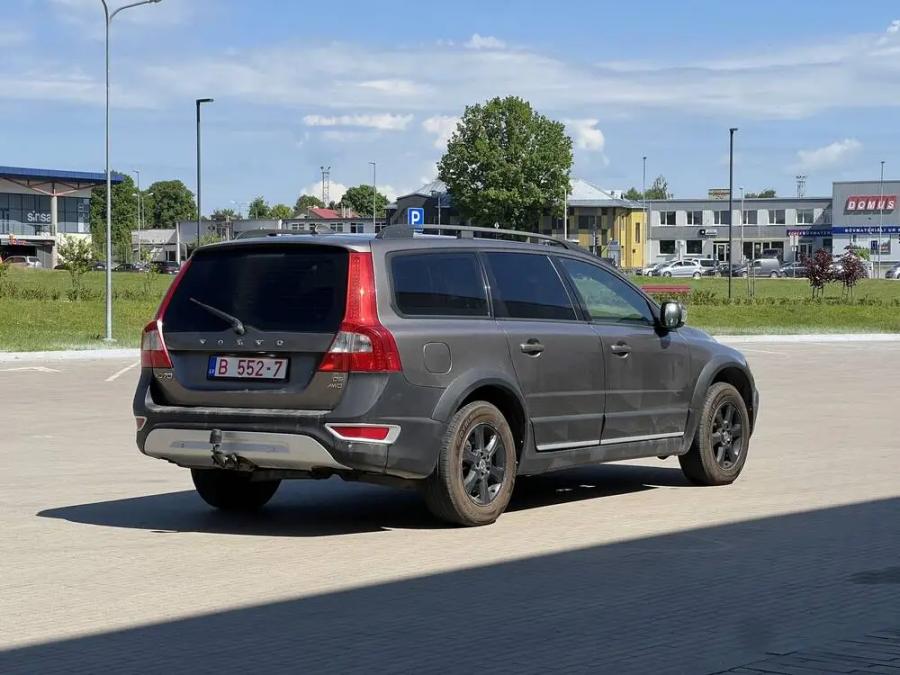 Brūns Volvo XC70 2007 Rēzekne, ar dzinēja tilpumu 2.40 L un nobraukumu 408 tūkst. km par 4700 €, foto 5 vietnē AUTOMOTO.COM.LV