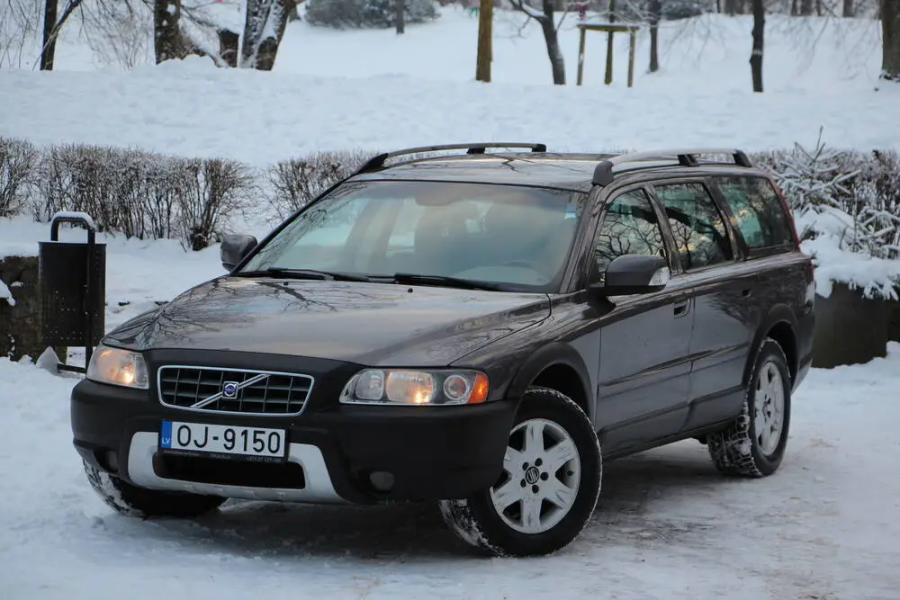 Brūns Volvo XC70 2007 Mārupe, ar dzinēja tilpumu 2.40 L un nobraukumu 350 tūkst. km par 5250 €, foto 3 vietnē AUTOMOTO.COM.LV