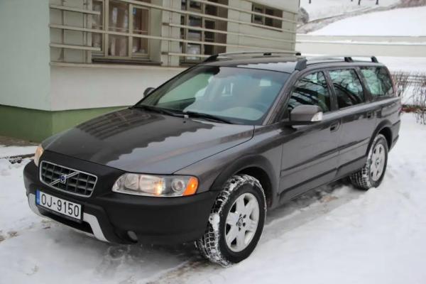 Brown Volvo XC70 2007 in Marupe, with an engine capacity of 2.40 L and mileage of 350 thousand km for 5250 €, photo 9 on AUTOMOTO.COM.LV