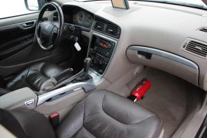 Brūns Volvo XC70 2007 Mārupe, ar dzinēja tilpumu 2.40 L un nobraukumu 350 tūkst. km par 5250 €, foto 13 vietnē AUTOMOTO.COM.LV