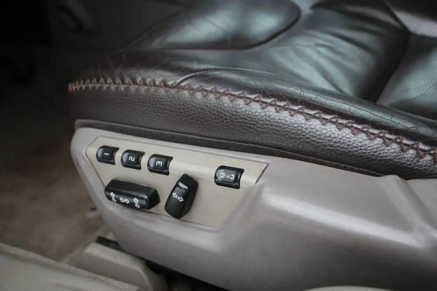 Brūns Volvo XC70 2007 Mārupe, ar dzinēja tilpumu 2.40 L un nobraukumu 350 tūkst. km par 5250 €, foto 15 vietnē AUTOMOTO.COM.LV
