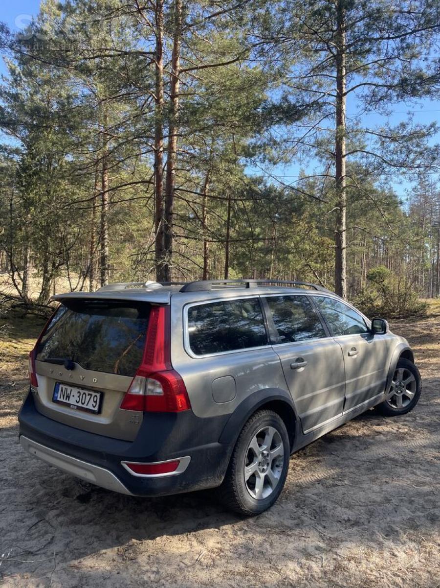 Brūns Volvo XC70 2007 Rīga, ar dzinēja tilpumu 2.40 L un nobraukumu 440 tūkst. km par 3200 €, foto 4 vietnē AUTOMOTO.COM.LV