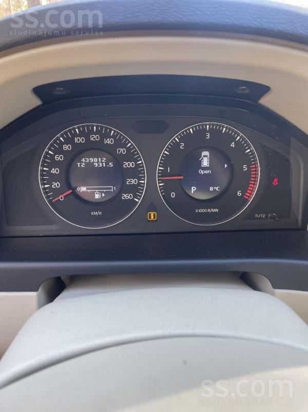 Brūns Volvo XC70 2007 Rīga, ar dzinēja tilpumu 2.40 L un nobraukumu 440 tūkst. km par 3200 €, foto 9 vietnē AUTOMOTO.COM.LV