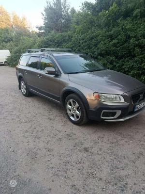 Brown Volvo XC70 2007 in Vilnius, with an engine capacity of 2.40 L and mileage of 405 thousand km for 3900 €, photo 5 on AUTOMOTO.COM.LV
