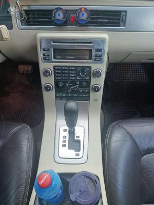 Brown Volvo XC70 2007 in Vilnius, with an engine capacity of 2.40 L and mileage of 405 thousand km for 3900 €, photo 23 on AUTOMOTO.COM.LV
