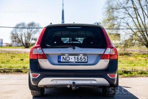 Brown Volvo XC70 2007 in Riga, with an engine capacity of 2.40 L and mileage of 345 thousand km for 5290 €, photo 9 on AUTOMOTO.COM.LV