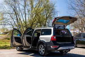 Brown Volvo XC70 2007 in Riga, with an engine capacity of 2.40 L and mileage of 345 thousand km for 5290 €, photo 10 on AUTOMOTO.COM.LV