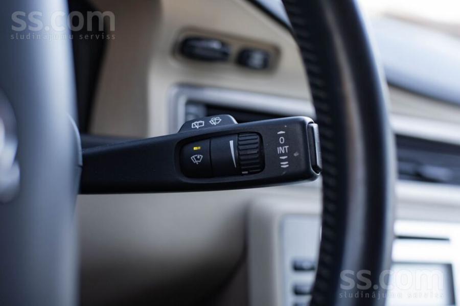 Brown Volvo XC70 2007 in Riga, with an engine capacity of 2.40 L and mileage of 345 thousand km for 5290 €, photo 18 on AUTOMOTO.COM.LV