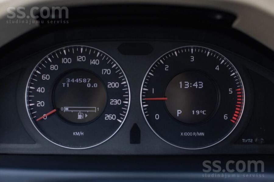 Brown Volvo XC70 2007 in Riga, with an engine capacity of 2.40 L and mileage of 345 thousand km for 5290 €, photo 20 on AUTOMOTO.COM.LV