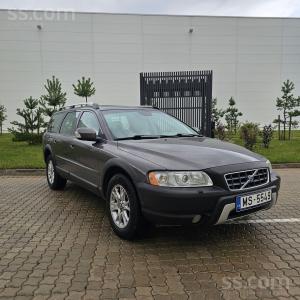 Brūns Volvo XC70 2007 Rīga, ar dzinēja tilpumu 2.40 L un nobraukumu 343 tūkst. km par 4190 €, foto  vietnē AUTOMOTO.COM.LV