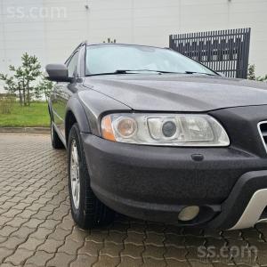 Коричневый Вольво ХС70 2007 в Рига, объемом двигателя 2.40 л и пробегом 343 тыс. км за 4190 €, фото 9 на AUTOMOTO.COM.LV