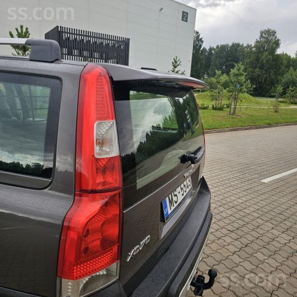 Brūns Volvo XC70 2007 Rīga, ar dzinēja tilpumu 2.40 L un nobraukumu 343 tūkst. km par 4190 €, foto 10 vietnē AUTOMOTO.COM.LV