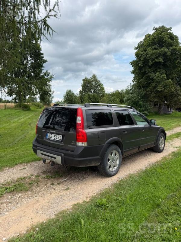 Brūns Volvo XC70 2007 Talsi, ar dzinēja tilpumu 2.40 L un nobraukumu 393 tūkst. km par 2800 €, foto 3 vietnē AUTOMOTO.COM.LV